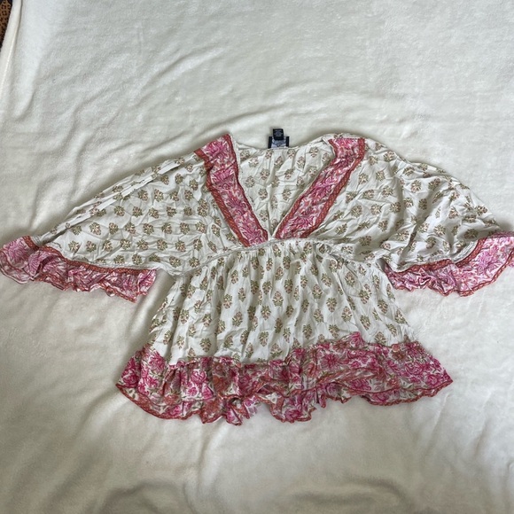 Angie | Tops | Angie Boho Floral Flowy Top | Poshmark